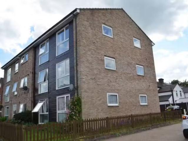 Deal! 1 bedroom Flat to rent, 72 Bute Road, Wallington, SM6 £.