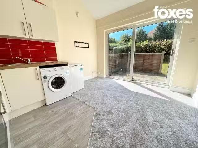 For Rent! 1 bedroom ground floor flat for rent in Flat 2, 24 T.
