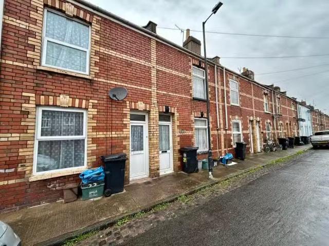 Just in! 1 bedroom house for rent in Highridge Road, Bedminste.
