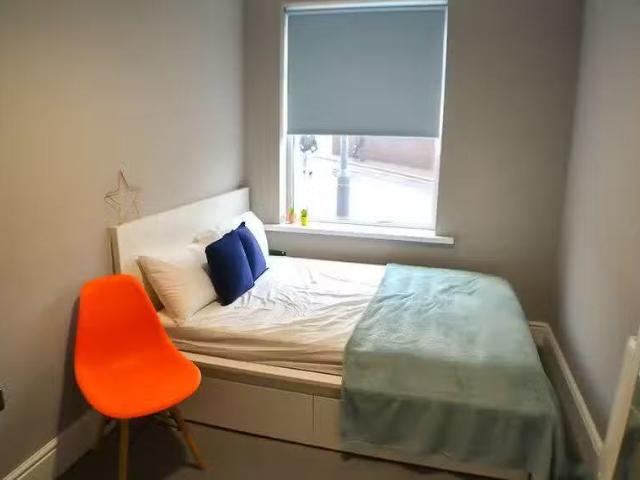 Just in! 1 bedroom house of multiple occupation for rent in Se.