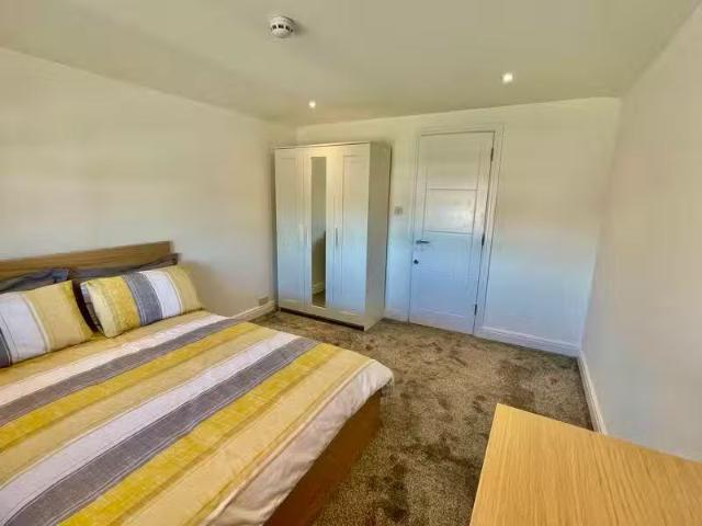 Cheap 1 bedroom house share for rent in Shellard Road, Bristol.