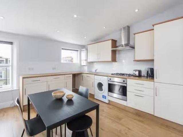 Cheap 1 bedroom property to let in Holland Road, Holland Park.