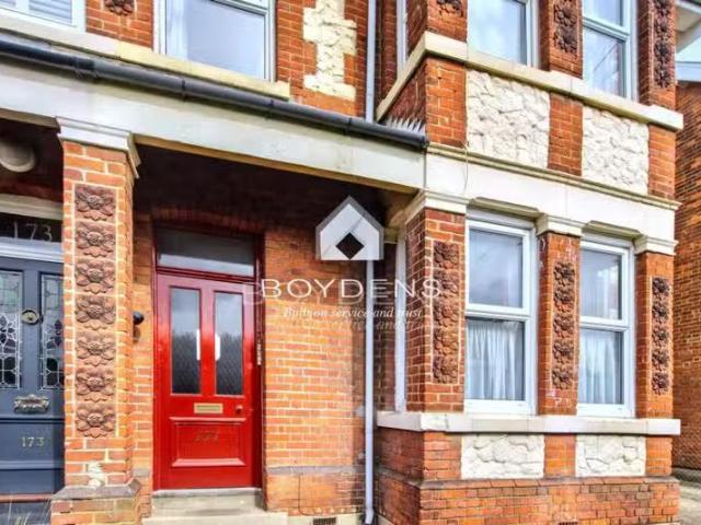 Just in! 1 bedroom property for rent in Maldon Road, Colcheste.