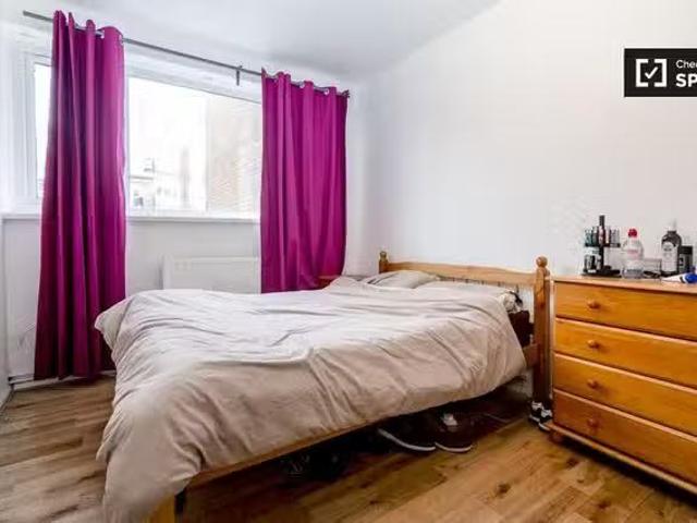 Just in! 1 BR Comfortable room in 5 bedroom flatshare in Putne.