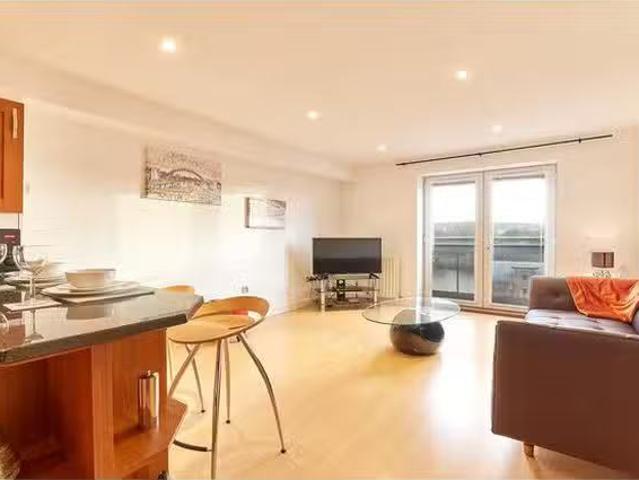 For Rent! 1 BR City Road