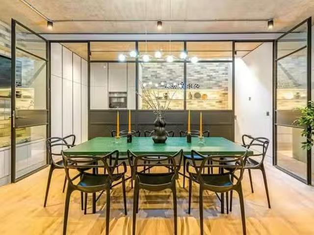 For Rent! 1 BR King's Mews, London