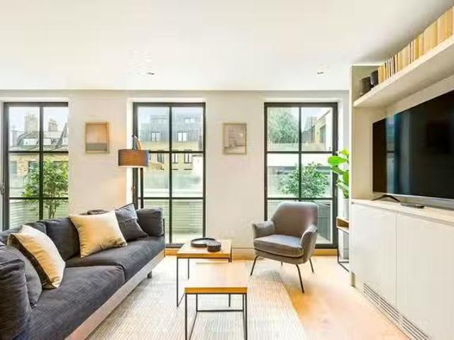 New 1 BR King's Mews, London