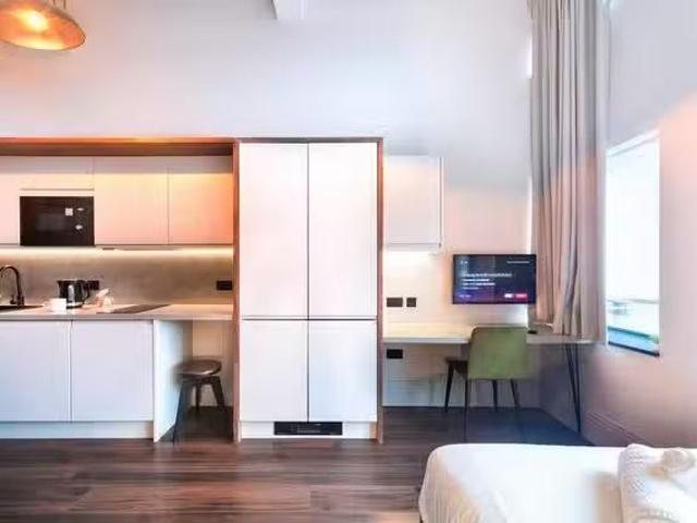 Deal! 1 BR Havelock Road