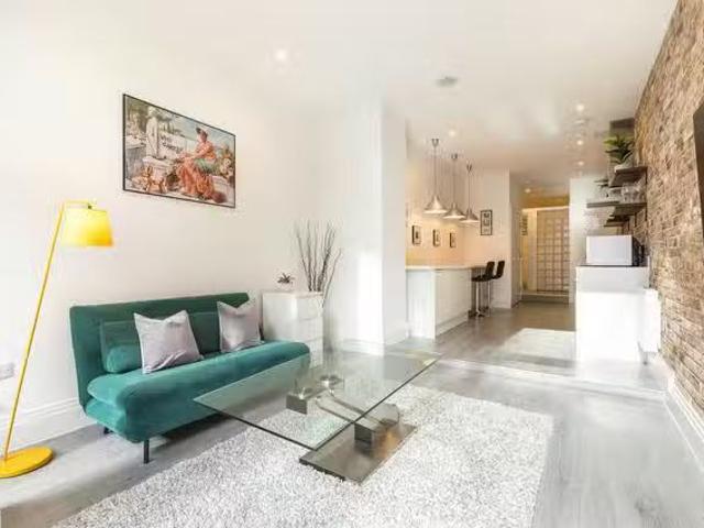For Rent! 1 BR Hardwicks Square, London