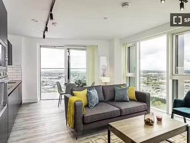 Rental! 1 BR Icon Tower Flat III