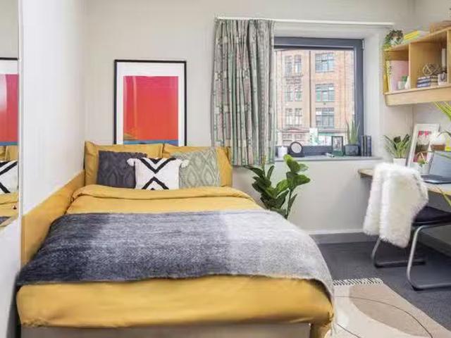 For Rent! 1 BR Lakeside Ensuite Medium Highest Double