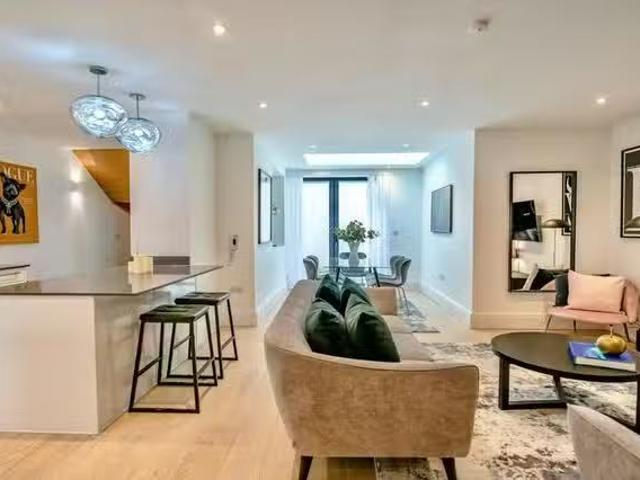 Cozy 1 BR Lincoln's Inn Fields, London