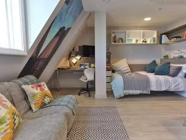 For Rent! 1 BR Metrovick House Classic Smaller Studio