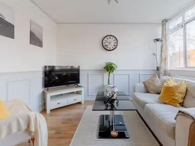 New 1 BR Surrendale Place