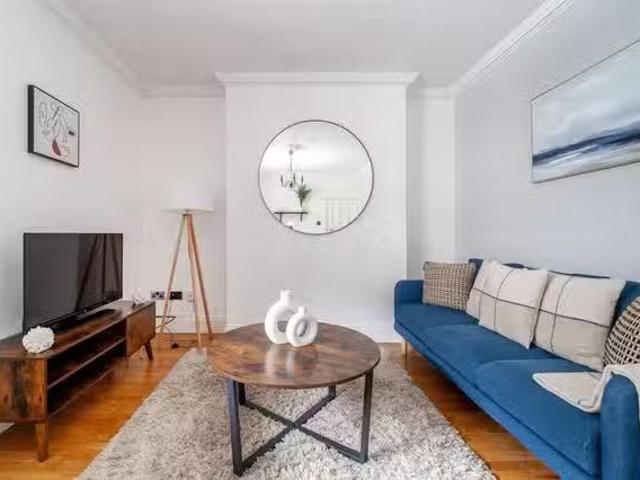Cheap 1 BR Pentonville Road