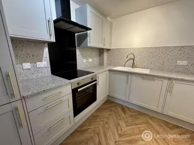 Just in! 1 BR Property to rent in 428 Great Northern Road, Abe.