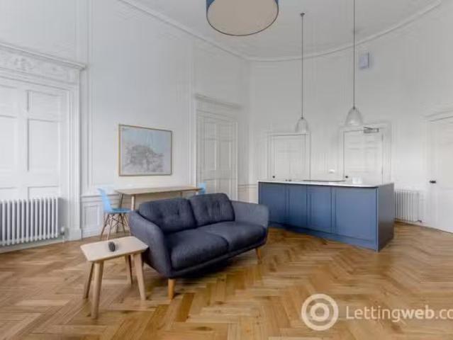 For Rent! 1 BR Property to rent in York Place, New Town, Edinb.