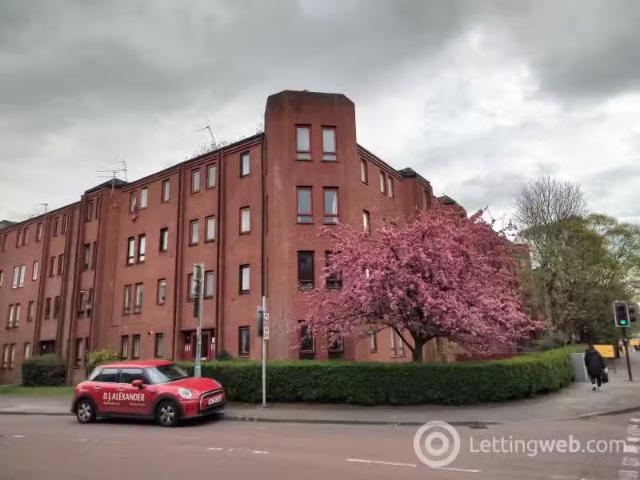 For Rent! 1 BR Property to rent in Gladstone Street, Glasgow, G4