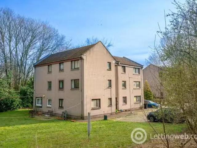 Cheap 1 BR Property to rent in Mill Court, Woodside, Aberdeen.