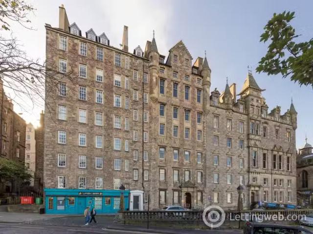 Rental! 1 BR Property to rent in North Bank Street, Old Town.