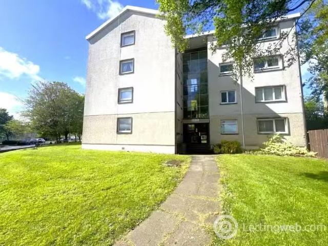 For Rent! 1 BR Property to rent in Rockhampton Avenue, East Ki.