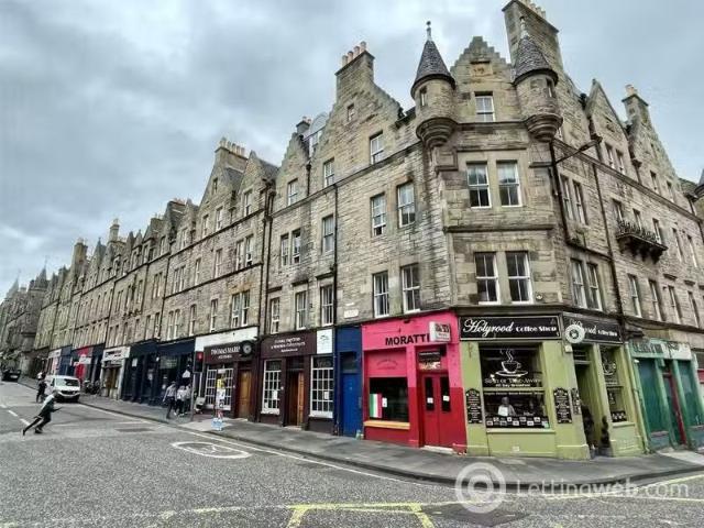 Nice 1 BR Property to rent in St Mary's Street, Holyrood, Edin.