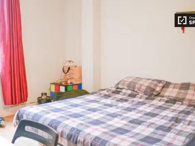 Cheap 1 BR Room for rent in Oval, London