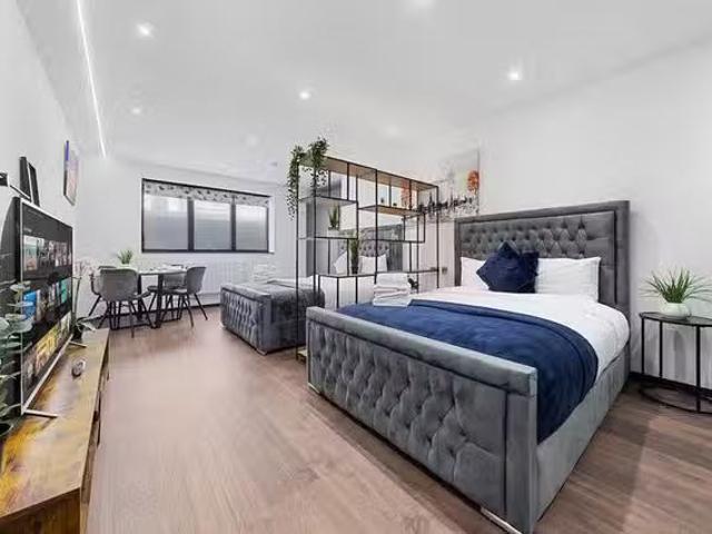 Just in! 1 BR Woodstock Road