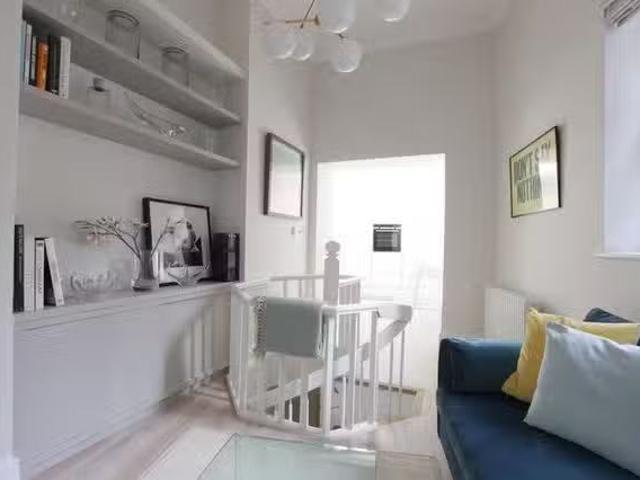 For Rent! 1 BR Westbourne Park Road