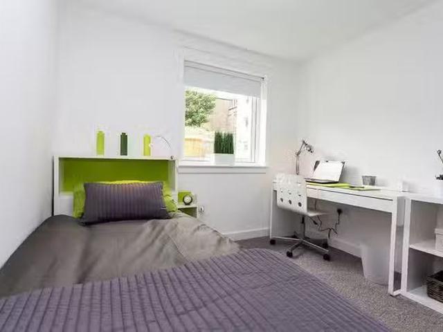 Rental! 1 Room 403 King Street Premium Plus – Large 4 Bed Fl.
