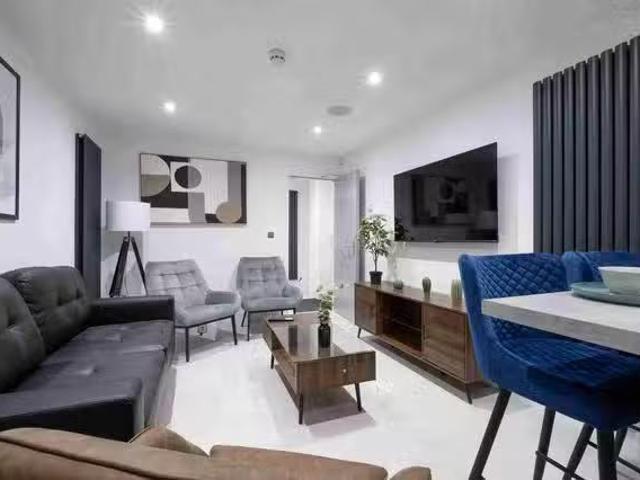 Charming 1 Room 29 Severn Street, LN1 1 Beds 4 Baths