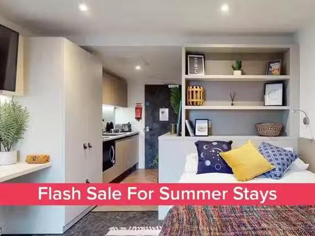 For Rent! 1 Room 2 Bed Apartment Shared Penthouse Level
