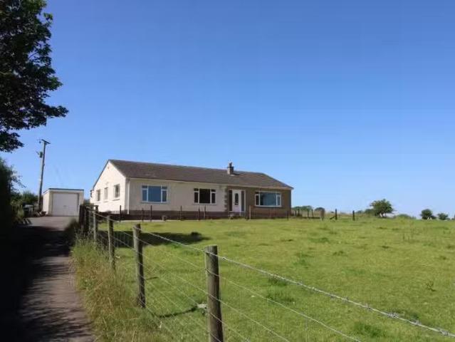 New 2 BA 3 bedroom detached bungalow for rent in Roselle, Dean.