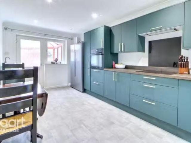 Just in! 2 BA 3 bedroom end of terrace house for rent in Rampt.