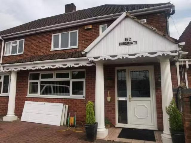New 2 BA 3 bedroom house for rent in Hobs Moat Road, SOLIHULL.