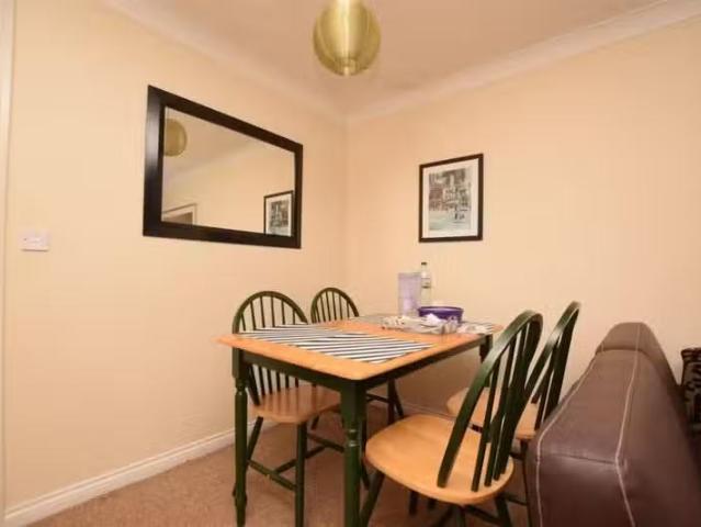 Cheap 2 BA 3 bedroom house for rent in Jellicoe Avenue, Staple.