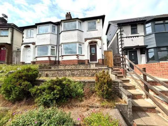 Just in! 2 BA 3 bedroom house for rent in Widney Avenue, Selly.