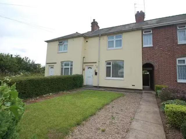 Unique 2 BA 3 bedroom house for rent in Woods Lane, Stapenhill.