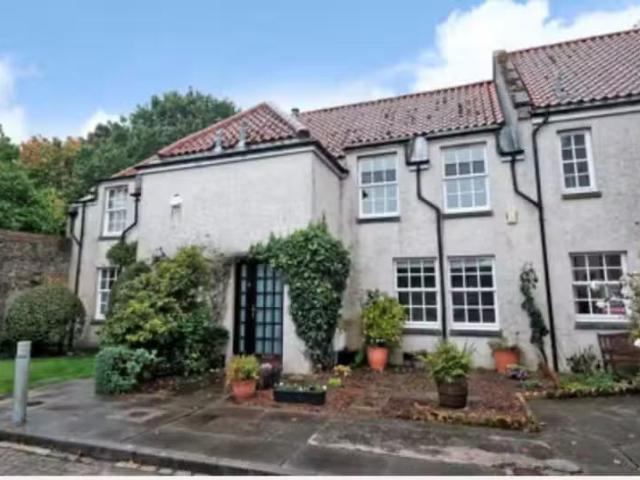 Just in! 2 BA 3 bedroom semi detached house for rent in Seaton.