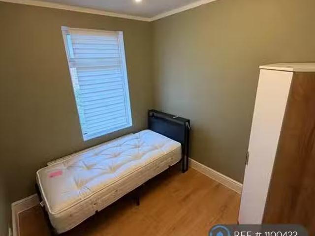 Cheap 2 BA 1 bedroom house share for rent in Glyn Avenue, Donc.