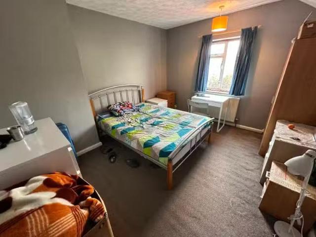 Rental! 2 BA 1 bedroom house share for rent in Room 3, Mowbray.