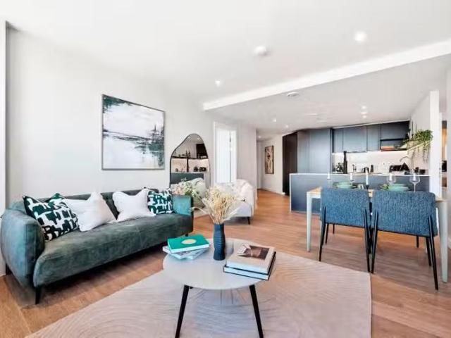 Just in! 2 BA 2 bedroom apartment for rent in The Octagon 1.