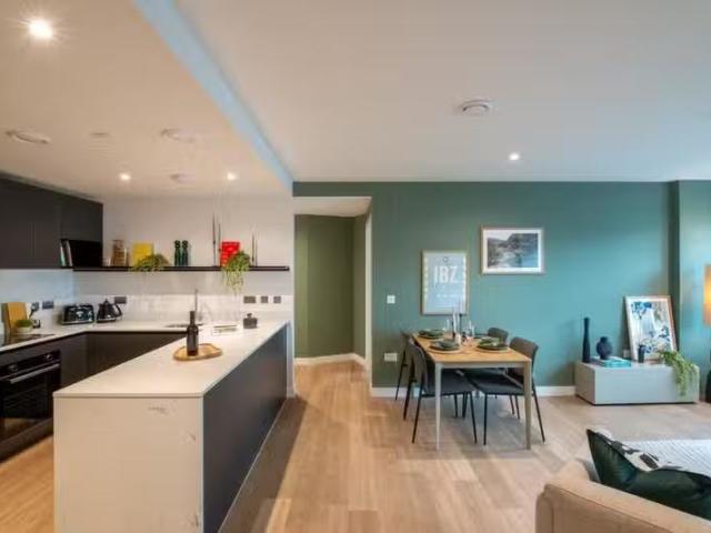 For Rent! 2 BA 2 bedroom apartment for rent in The Octagon, Bi.