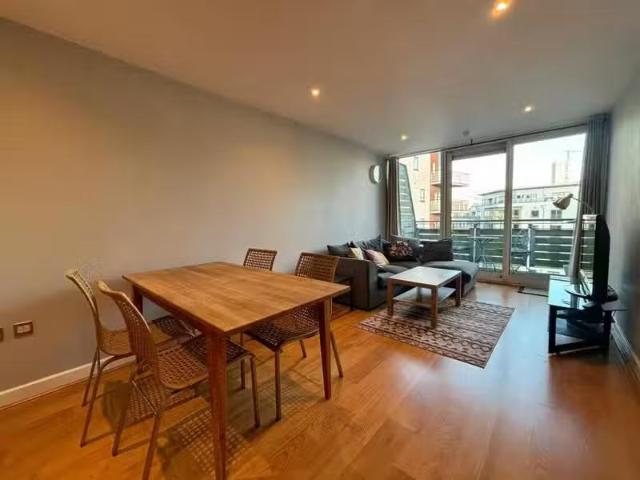 Cozy 2 BA 2 bedroom apartment for rent in Canal Square, Birmin.