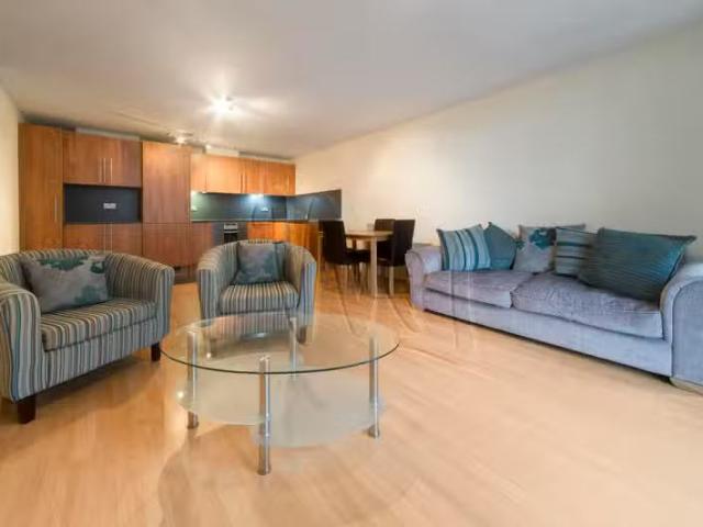 Cozy 2 BA 2 bedroom apartment for rent in Holliday Street, Bir.