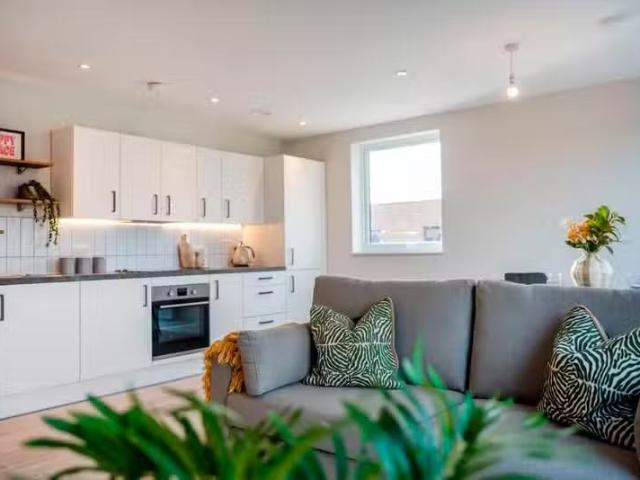 Just in! 2 BA 2 bedroom apartment for rent in Isca Gardens, Pr.