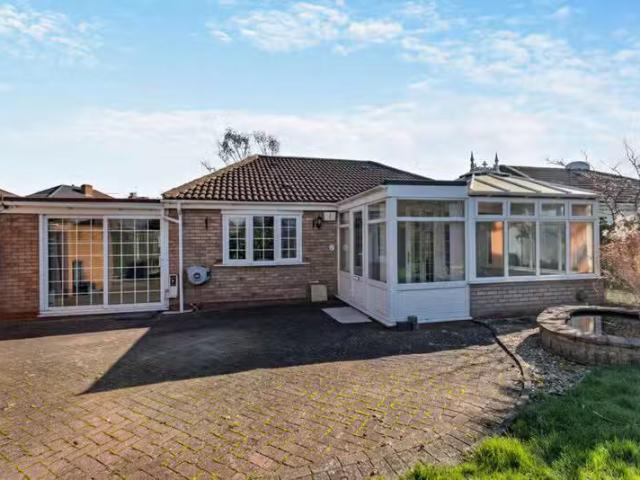 Rental! 2 BA 2 bedroom bungalow for rent in Old Bromford Lane.