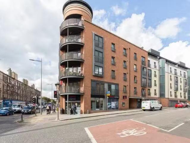 Nice 2 BA 2 bedroom flat for rent in Cables Wynd, Leith, Edinb.