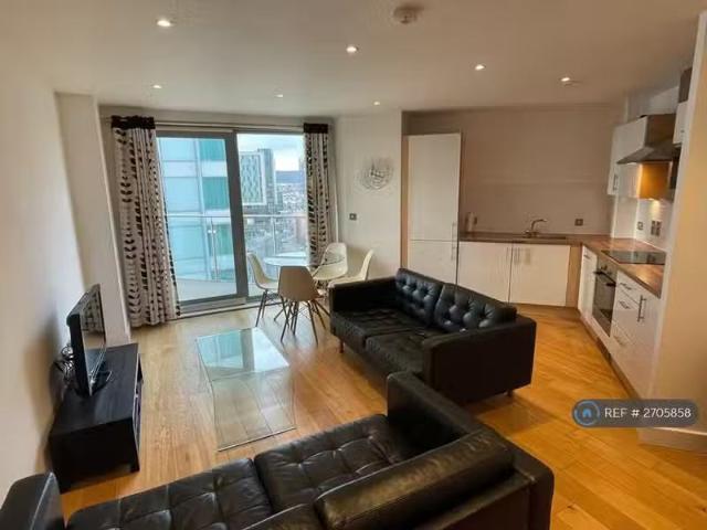 New 2 BA 2 bedroom flat for rent in Bute Terrace, Cardiff, CF10