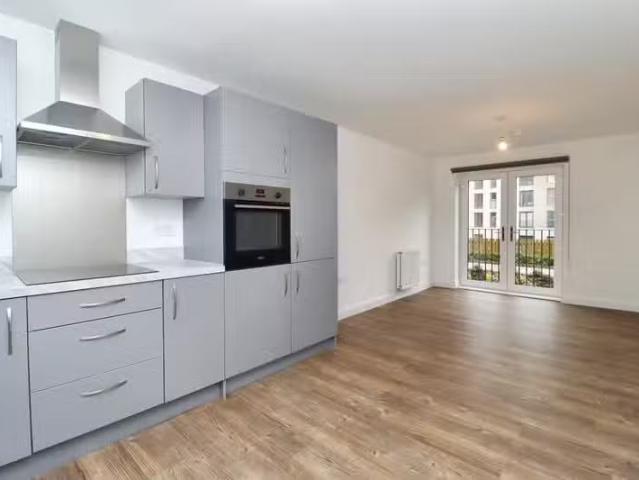 Cheap 2 BA 2 bedroom flat for rent in Kilpatrick Grove, Edinbu.